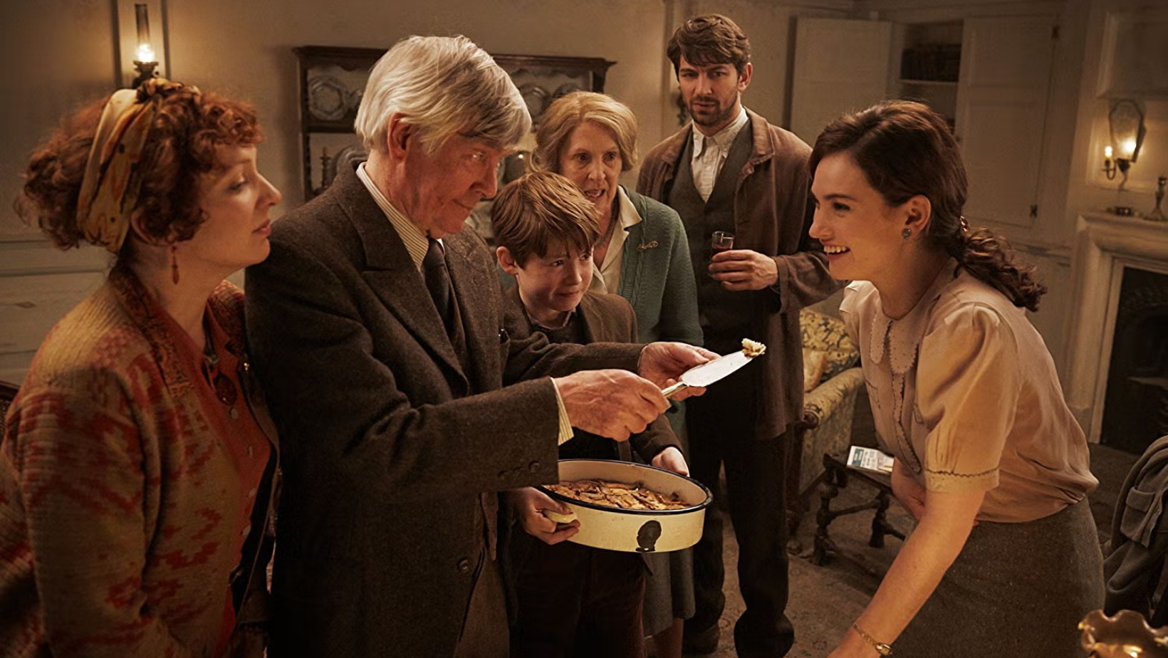 The Guernsey Literary and Potato Peel Pie Society: A Blend of War, Love ...